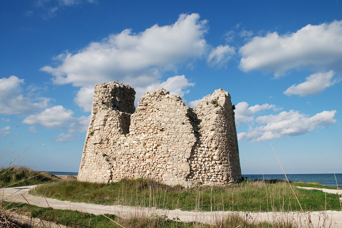 Il mare e la spiaggia di Torre Chianca a Lecce - Alpi Orientali